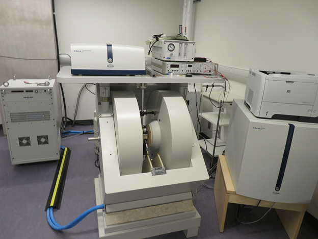 Hayes Research Group - Department Facilities